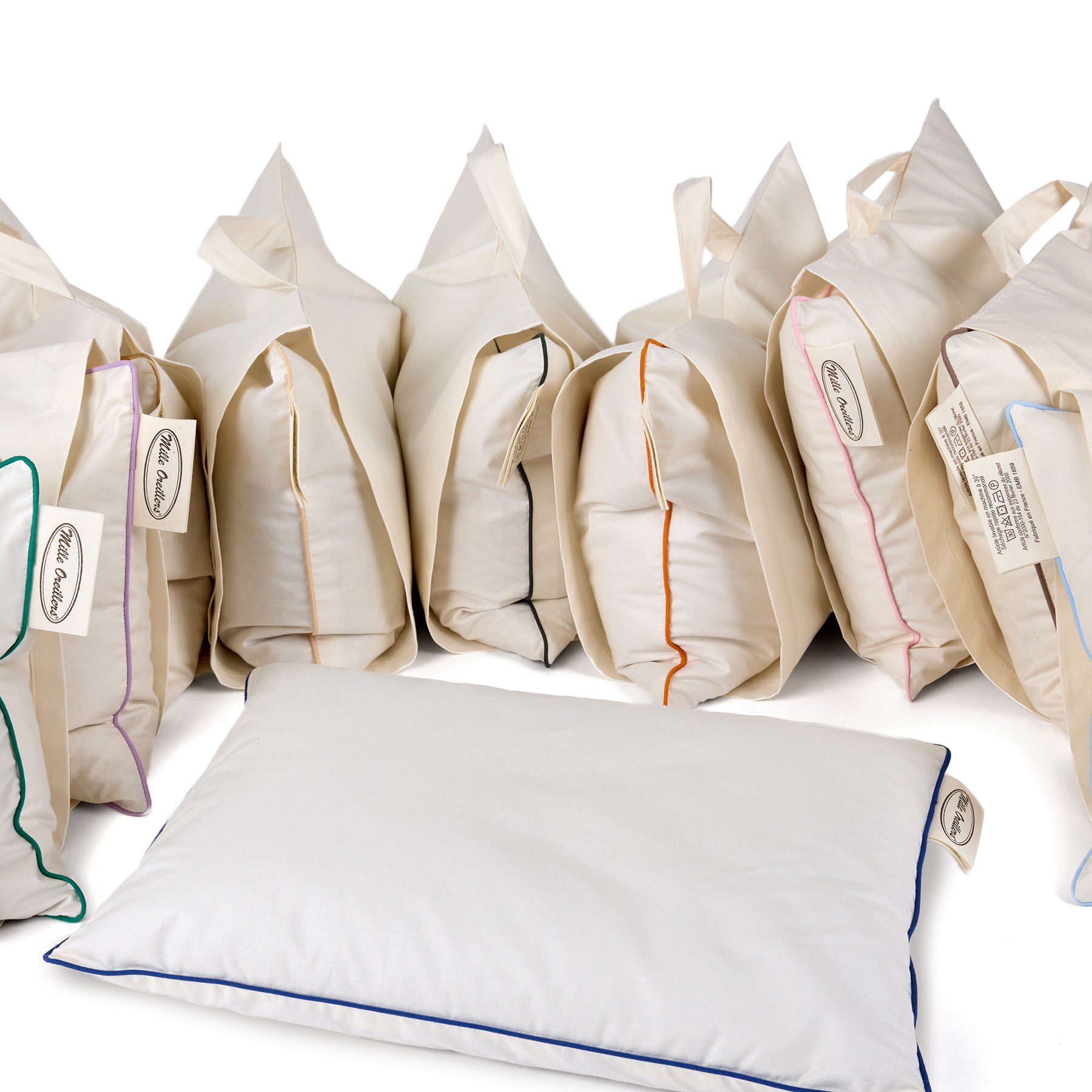 Des mini oreillers de démonstration hyper réalistes pour faire son ...